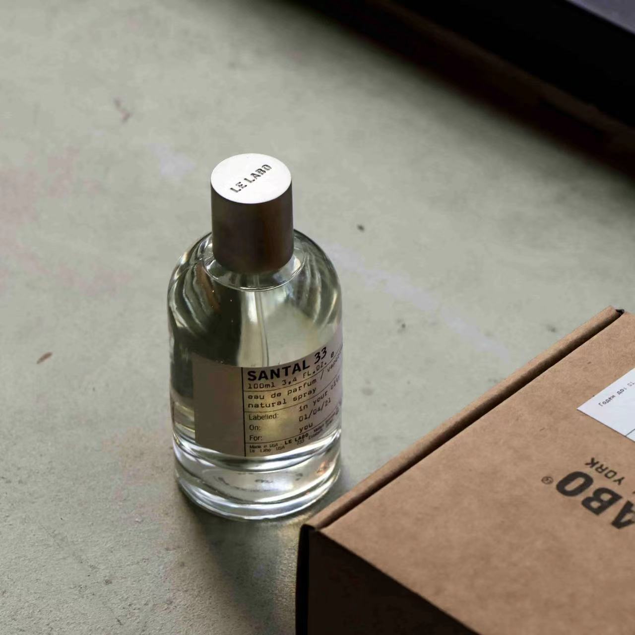 Minimalism in Packaging Design on Glass Perfume Bottles - Smilebottles